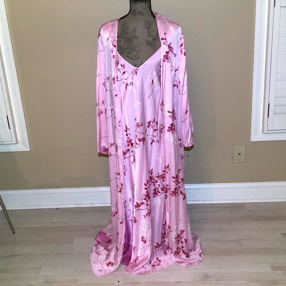 Neiman Marcus | Intimates & Sleepwear | Vintage 98s 100 Silk Pink ...
